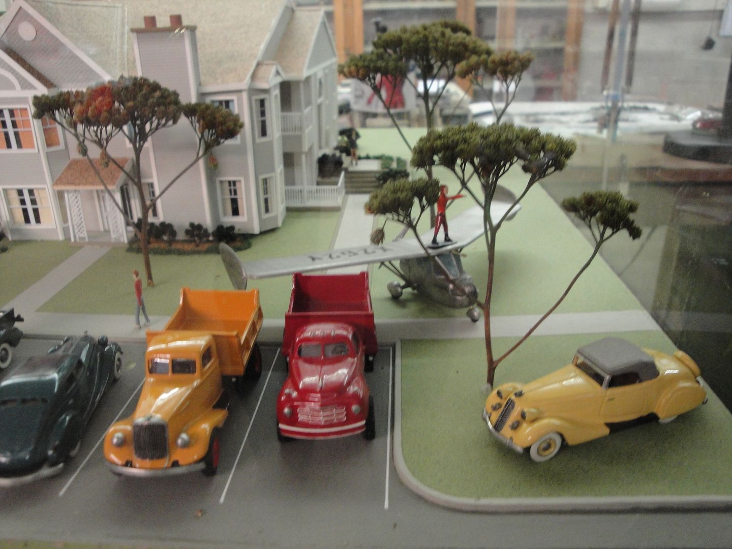 Shrock Brothers 1:43 scale diorama - HobbyTalk
